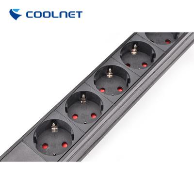 China 63A Current Custom Colors Power Distribution Unit PDU with Operating Temperature -10℃ to +75℃ for sale