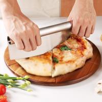 China Kitchenware Round Pizza Paddle Acacia Wood Pizza Cutting Board for sale