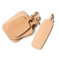 China Kitchen Household 32x20cm Batural Wood Cutting Board With Handle for sale