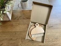 China Home Kitchen Cleaning Brush Mini Wood Brush Dustpan Brush Set for sale