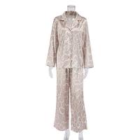 China 2022 Fashion Irregular Printed Long Sleeved Loose Pajama Set For Ladies for sale