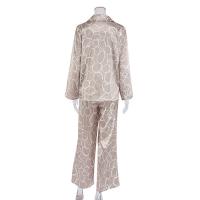 China 2022 Fashion Irregular Printed Long Sleeved Loose Pajama Set For Ladies for sale