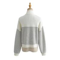 China 100% Polyester 7GG Color Block Striped Sweater Soft Knitted Tops With Zipper for sale