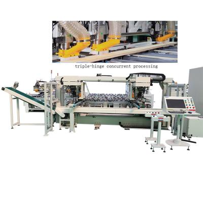 China Automated Wood Door Cutting Machine Lock Hinge Cnc Router Machine For Membrane Doors for sale