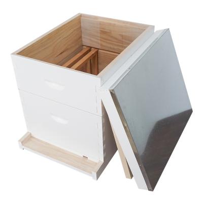 China OEM Two Layer Painted Langstroth Beehive For Bee Farm for sale