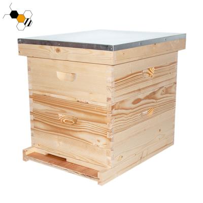 China OEM Fir Wooden Langstroth Wax Coated Bee Hives For Bee Farm for sale