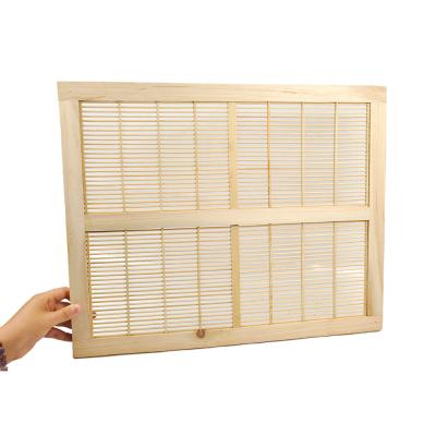 China 8 Frame Queen Rearing Fir Wooden Queen Excluder 51*41cm for sale