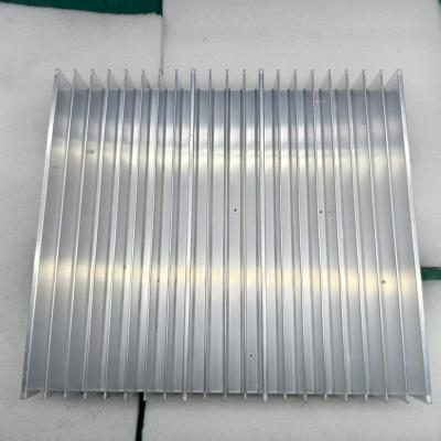 China 6063 Aluminum Alloy Heat Sink Straight Vertical Fin 150mm Custom CNC for Audio Power Converter for sale