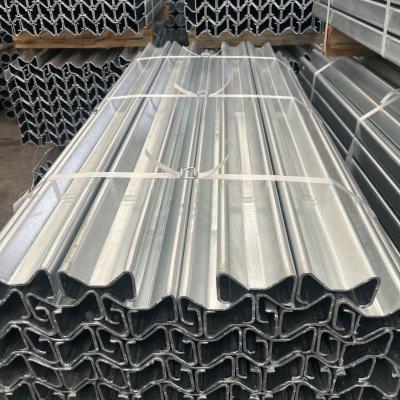 China M Shaped Q235 Guardrail Post Integral Formed High Strength Road Support Post for sale