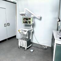 China Factory Mobile Dental Cart With Butterfly Light Portable Dental Treatment Trolley for sale