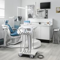China Factory Price Mobile Dental Cart with Strong Suction Dental Clinic Equipment Functional Dental Therapy Trolley for sale