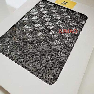 China Decorative Woven Metal Mesh for Indoor Outdoor Use Color Changeable 1.5mm-12mm Wire for sale