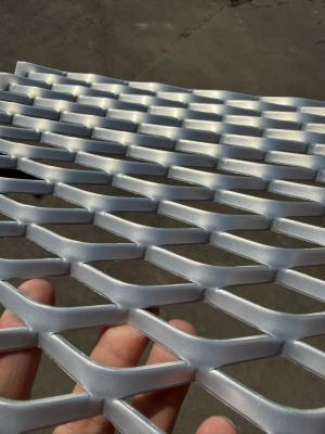 China Fluorocarbon Coated Lightweight Architectural Expanded Metal Mesh with Custom Diamond Patterns for Facades for sale