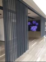 China Slidable Corrosion Resistant Aluminum Metal Mesh Curtains with Customizable Mesh Density for Interior Partitions for sale