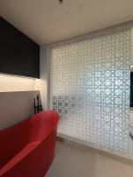 China High Transparency Glass Laminated Metal Mesh With Multiple Mesh Styles Available for sale