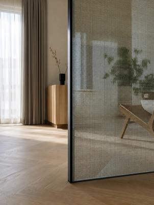 China High Light Transmittance Laminated Glass Metal Mesh For Interior Space Partition for sale