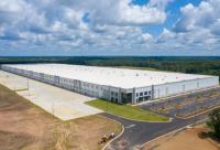China Large Span Steel Structure Warehouse For Quick & Easy Installation for sale