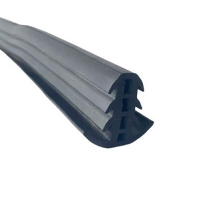 China Waterproof T-shaped EPDM Seal in Black for Edge Profile Protection and Waterproofing for sale