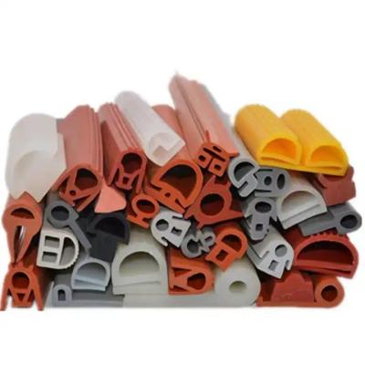 China Rubber Extrusion Foam Seal Strip with 65±5 Hardness and Temperature Range of -70 280 for sale