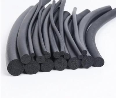 China Moulding Processing Service Refrigerator Truck Door Seal Customizable 65±5 Hardness for sale