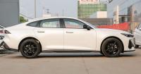 China Gasoline Compact Sedan Changan Automobile Changan UNI-V 2022 1.5T Excellent Version for sale