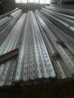 China Perforated Stainless Steel Angle Equal Not Alloy for Bridge Engineering Construction for sale