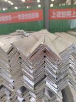 China Carbon Steel Angle S235JR S355JR A572 for Steel Structure 25mm to 200mm for sale
