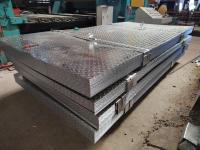China Hot Dip Galvanized Pattern Plate Q235 Q345 Q355 Steel 4.5mm Thickness 1250mm Width for sale