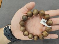 China Underwater China Oud Bead Bracelet Smooth Texture Fashion Oud Wood Bracelet for sale