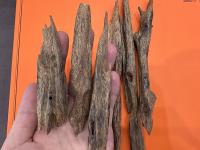 China Black Dark Brown Agar Wood Incense Meditation Relaxation Aquilaria Logs for sale