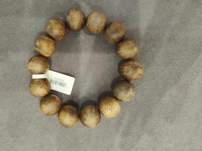 China Elegant Underwater Oud Bracelet Traditional Craftsmanship Modern Aesthetics for sale