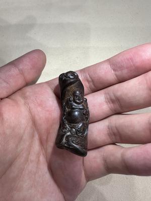 China Handmade Carved Agarwood Pendant with Authentic Aroma for Spiritual Jewelry for sale