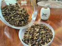 China Agarwood Aroma Lamp with 7.5cm Diameter and Woody Earthy Aroma for 8 Hour Burning Time for sale