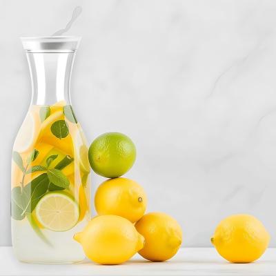 China 500ml 1000ml Clear Glass Beverage Bottle With Screw Cap For Juice Milk Cold Brew Coffee for sale