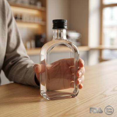 China 500ml Clear Glass Sauce Bottle with Screw Cap for Beverages Sauces for sale