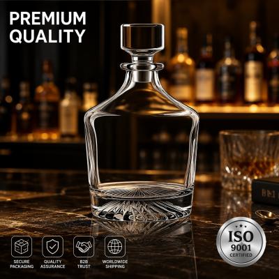 China High Flint Whiskey Glass Decanter 900 ml With Carved Base Square Stopper Luxury Barware for sale