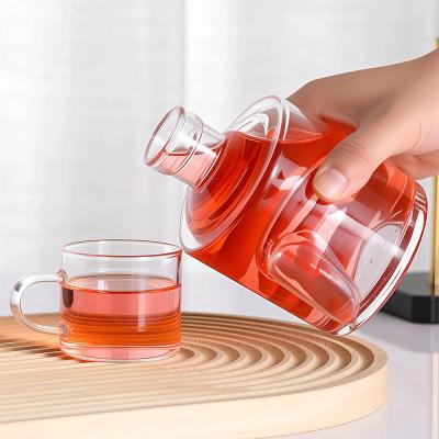 China 250ml Borosilicate Glass Bottle With Cork Sealing Flat Hip Flask Beverage Container for sale
