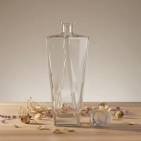 China Square Shape Custom Glass Bottles 750ml 1000ml Super Flint Glass Liquor Bottle for sale