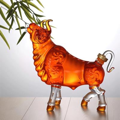 China 1000ml High Borosilicate Glass Liquor Bottle With Customizable Shapes For Whiskey Wine Decanter for sale