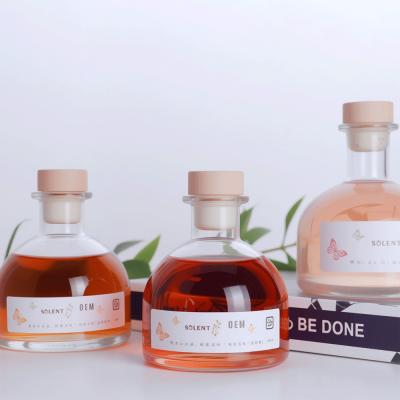 China Custom Design Clear Thick Bottom Refillable Recyclable Liquor Bottle Wine Glass Bottle For Vodka Whisky Brandy for sale