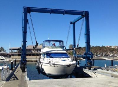 China Shipyard Mobile Boat Lifting Hoist 100t for sale