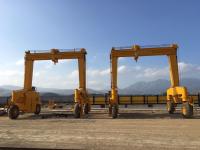 China Tyres Mobile Gantry Crane Two Units To Handle Precast Concrete Beams for sale