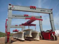 China Mobile Straddle Transporter On Two Units Tyres For Precast Concrete Beams And Pillars for sale