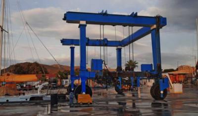 China Customized Boat Yacht Hoist Crane Travel Lift 5 - 1000t for sale