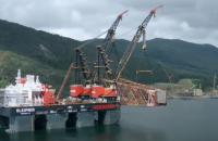 China Span 3.2m~6.0m Marine Floating Dock Crane Heavy Lifting For Shipyard Port for sale