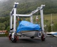 China Small Tonnage Yacht Lifting Crane 2 Or 4 Wheel Steering Self Propelled for sale