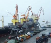 China 360 Degree Rotate 5t To 40ton Shipyard Port Cranes Customizable for sale