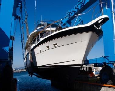 China Diesel Engine Powered Yacht Lifting Crane For 2 Or 4 Wheel Steer for sale