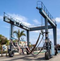 China 10-50ton Boat Hoist Crane With Wind Speed Protection System 18-35m Span for sale