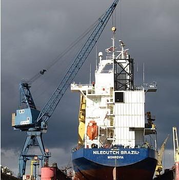China Waterborne Pontoon Crane 5t To 40t Optional Capacity for sale